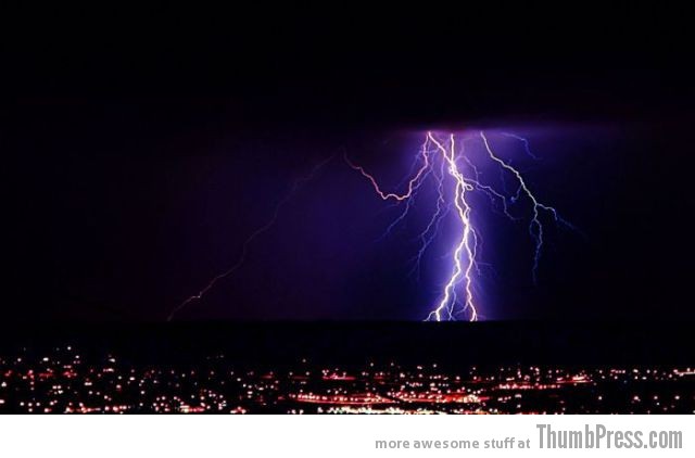Horrifying Lightning Storm Over Albuquerque, New Mexico