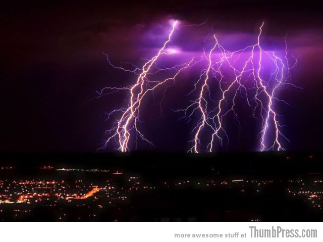 Horrifying Lightning Storm Over Albuquerque, New Mexico