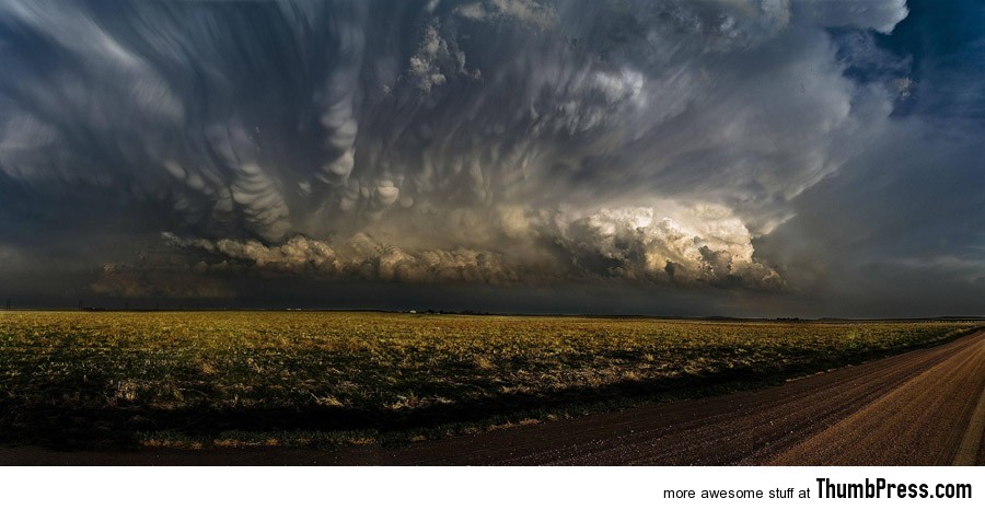 Amazing cloud formations 17