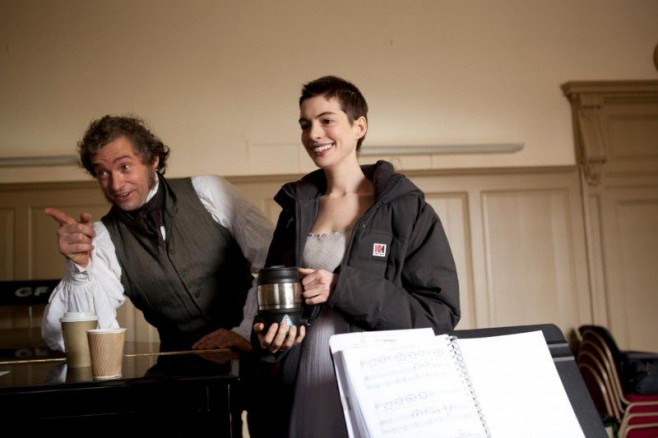 12 Rare Photos Of Actors Laughing Between Scenes